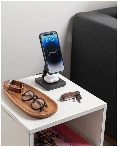 Quad Lock MAG Dual Desktop Wireless Charger